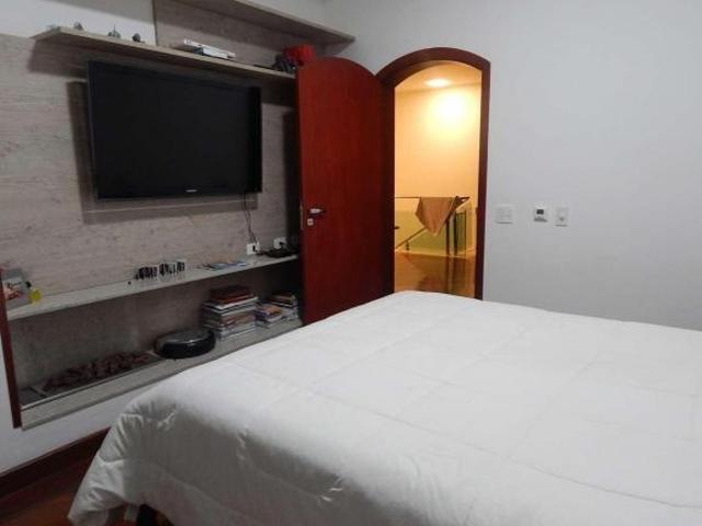 Casa de condomínio em Alameda Xarais Residencial Morada dos Lagos Barueri/SP