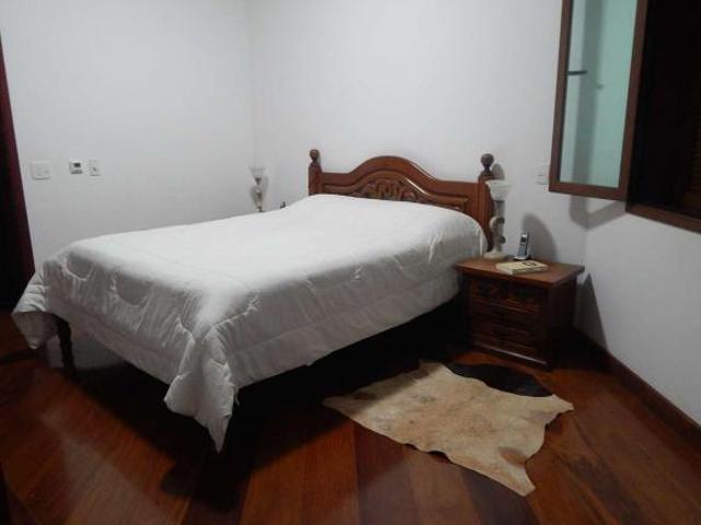 Casa de condomínio em Alameda Xarais Residencial Morada dos Lagos Barueri/SP