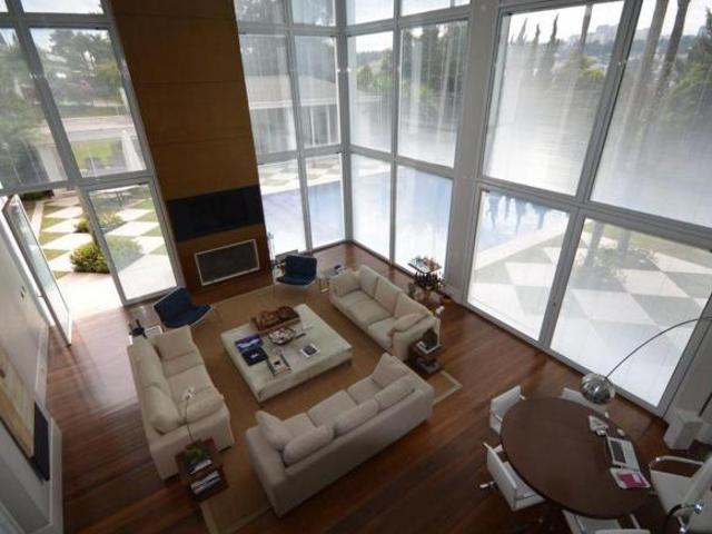 Casa de condomínio em Alameda Belgrado Alphaville Santana de Parnaíba/SP