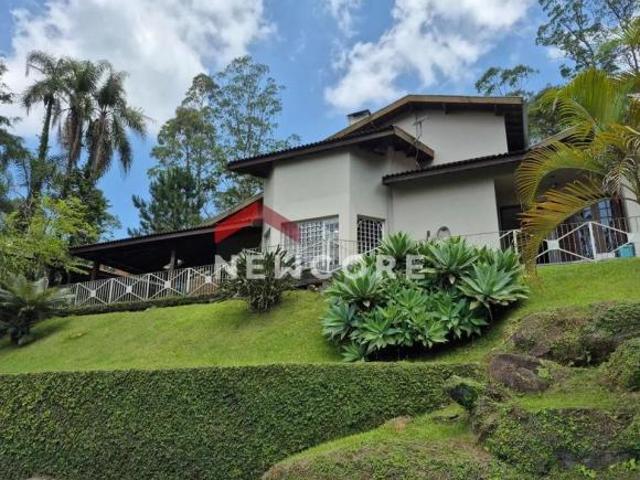Casa de condomínio em Alameda Curió Jardim Itatiaia Embu das Artes/SP