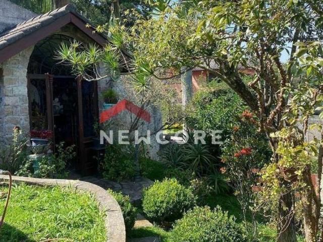 Casa de condomínio em Alameda dos Periquitos Luiz Fagundes Mairiporã/SP