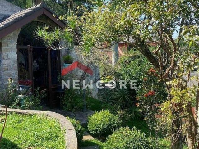Casa de condomínio em Alameda dos Periquitos Luiz Fagundes Mairiporã/SP