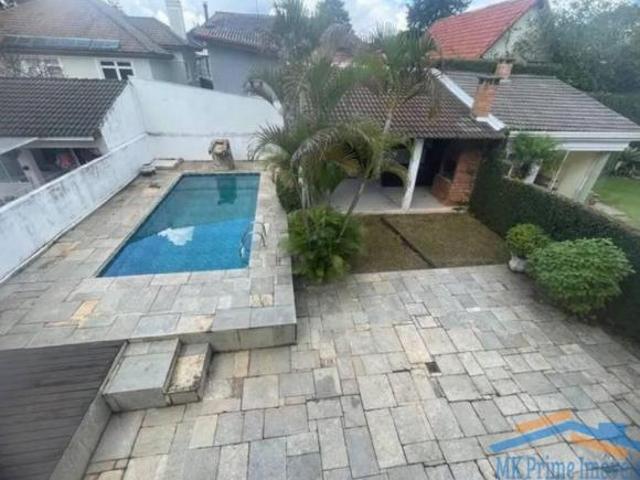 Casa de Condomínio em Aldeia da Serra com 4 dormitórios