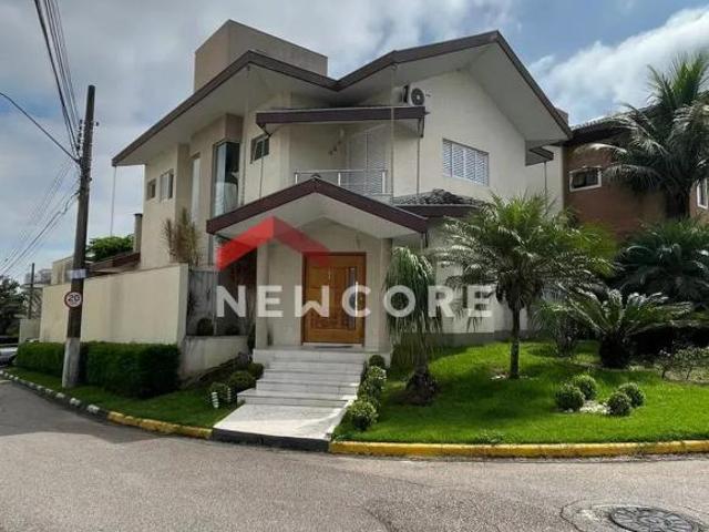 Casa de condomínio em Avenida Villa Lobo Loteamento Villa Branca Jacareí/SP