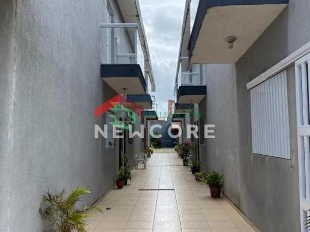 Casa de condomínio em Avenida Washington Luiz Balneário Vera Cruz Mongaguá/SP