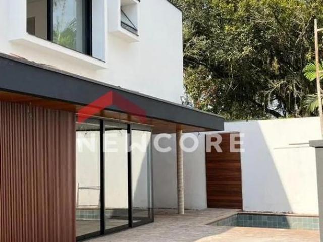 Casa de condomínio em Avenida Adelino Tavares Barra do Sahy São Sebastião/SP