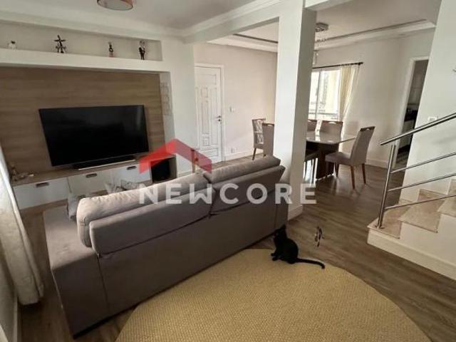 Casa de condomínio em Avenida Antônio Frederico Ozanan Jardim Shangai Jundiaí/SP
