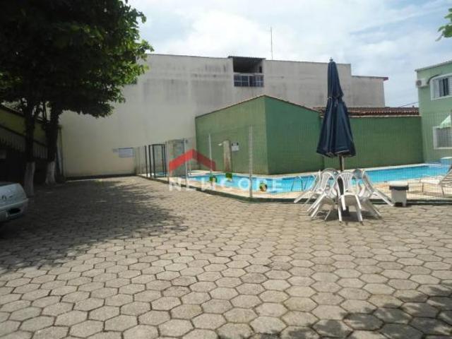 Casa de condomínio em Avenida Maria de Lourdes da Silva Kfouri Massaguaçu Caraguatatuba/SP