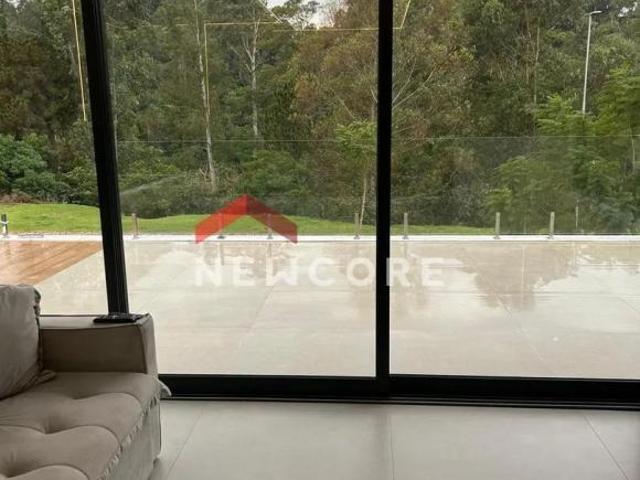 Casa de condomínio em Avenida Paisagem Cidade Tamboré Santana de Parnaíba/SP