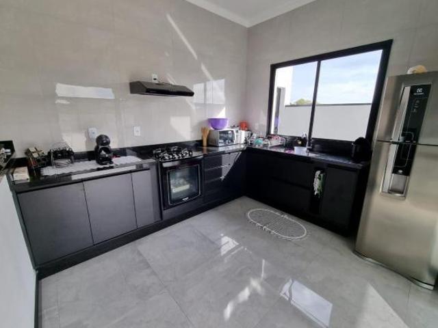 Casa de Condomínio em Bom Retiro Bragança Paulista, 3 Dormitórios, 1 Suite.