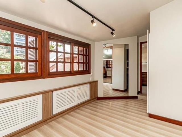 Casa de Condomínio em Bela Vista