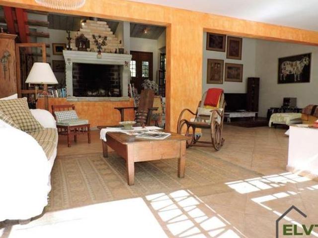 Casa de Condomínio em Embu das Artes | Moinho Velho, 2 Quartos e 6 Vagas
