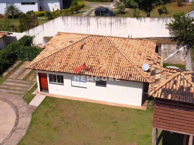 Casa de condomínio em Estrada da Madeira Jardim Estância Brasil Atibaia/SP