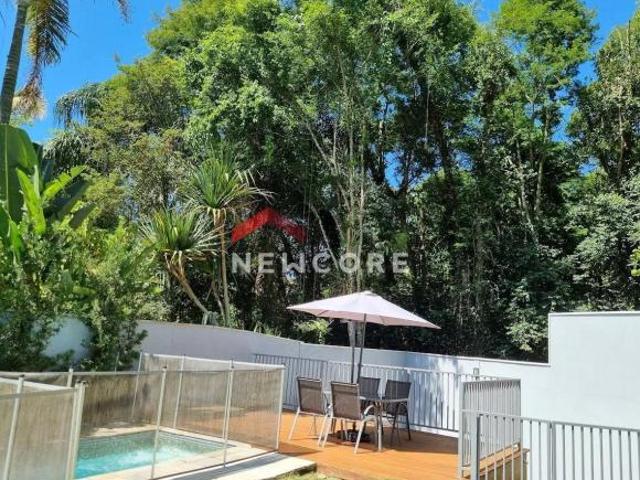 Casa de condomínio em Estrada dos Pinheiros Chácara dos Junqueiras Carapicuíba/SP