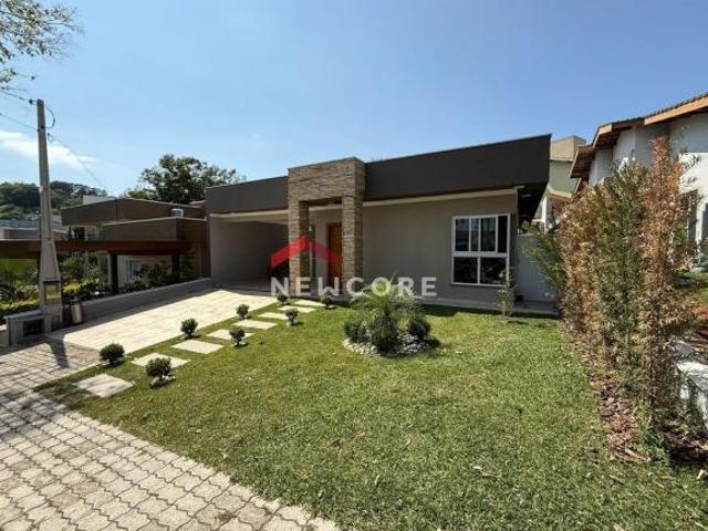 Casa de condomínio em Estrada dos Pires Chácaras Maringá Atibaia/SP