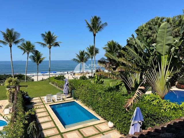 Casa de condomínio em frente ao Mar à venda em Camburizinho!
