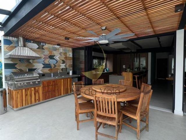 Casa de Condominio em Itaquanduba Ilhabela