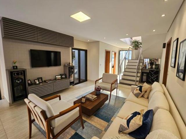 Casa em Condomínio, à venda, em Jundiaí Residencial dos Ipês Engordadouro Excelente Acabamento
