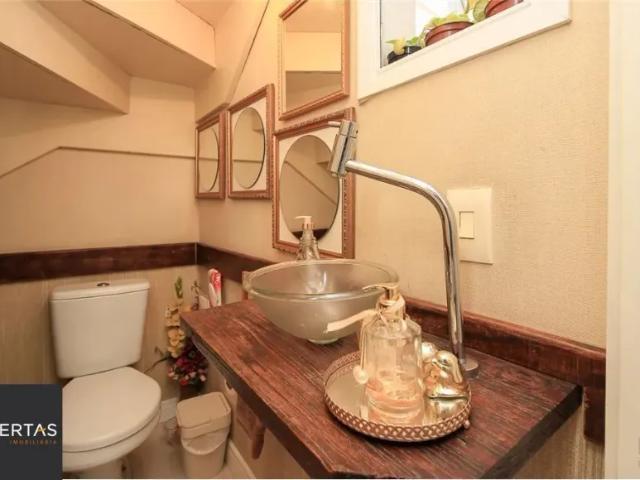 Casa de Condomínio em São Sebastião