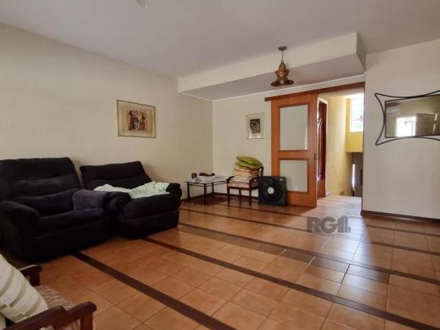 Casa de Condomínio em Santo Antônio