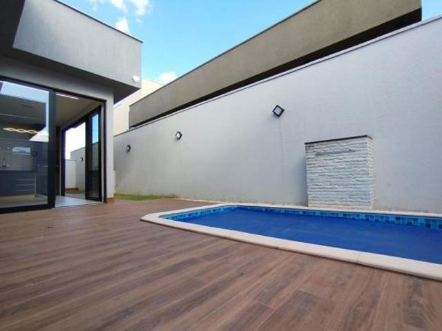 Casa de Condominio em Santana de Parnaiba