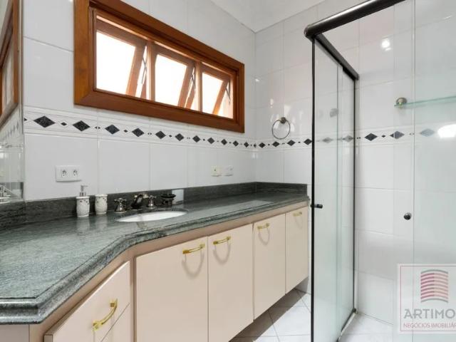 Casa de Condomínio na Super Quadra Morumbi, 5 Suítes, 440m² à Venda