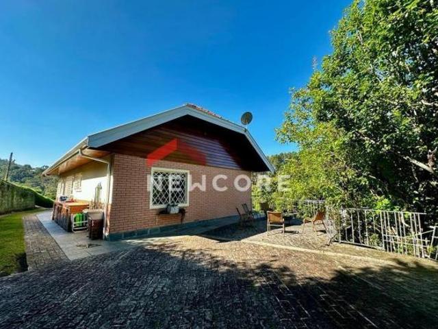 Casa de condomínio em Ru Olavo Jaguaribe Eckman Vale Encantado Campos do Jordão/SP