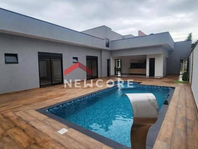 Casa de condomínio em Rua Mariazinha Leite Campagnolli Parque Xangrilá Campinas/SP