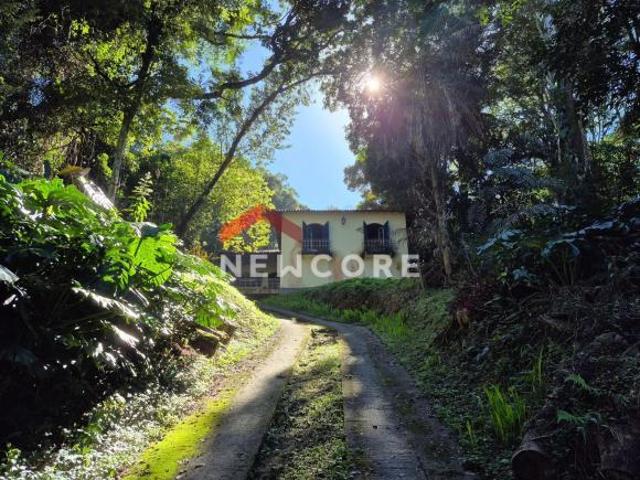 Casa de condomínio em Rua Mem de Sá Granja Viana Embu das Artes/SP