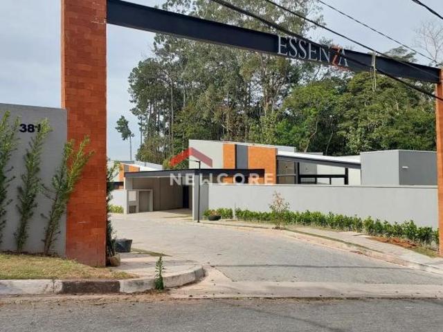 Casa de condomínio em Rua Austrália Chácara dos Lagos Carapicuíba/SP