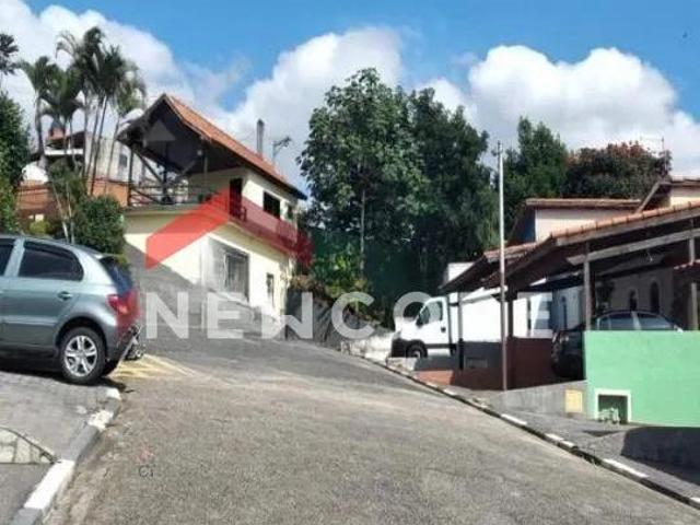 Casa de condomínio em Rua Achiles Belline Padroeira Osasco/SP