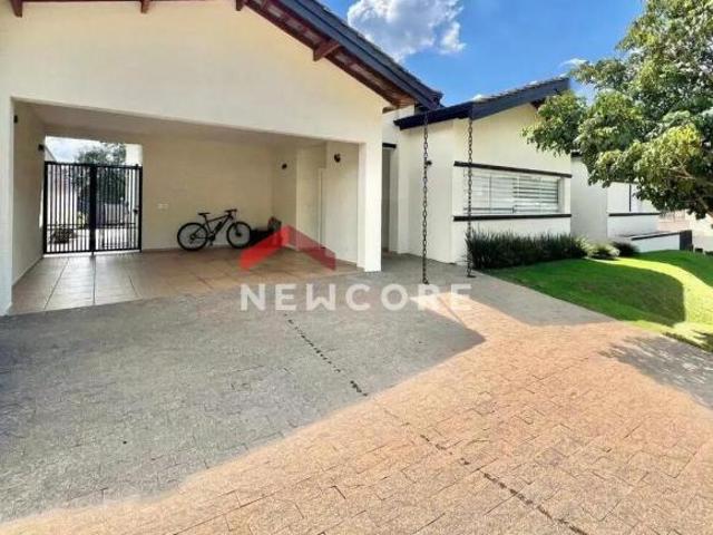 Casa de condomínio em Rua Costa Rica Loteamento Quintas de São Francisco Atibaia/SP
