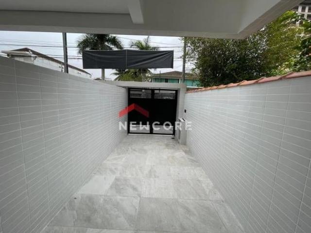 Casa de condomínio em Rua Delfino Stockler de Lima Vila Belmiro Santos/SP