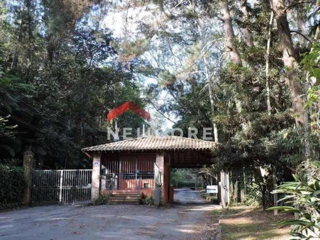 Casa de condomínio em Rua do Pedregal Moinho Velho Embu das Artes/SP