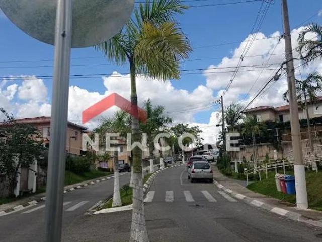 Casa de condomínio em Rua dos Coqueirais Jardim Petrópolis Cotia/SP