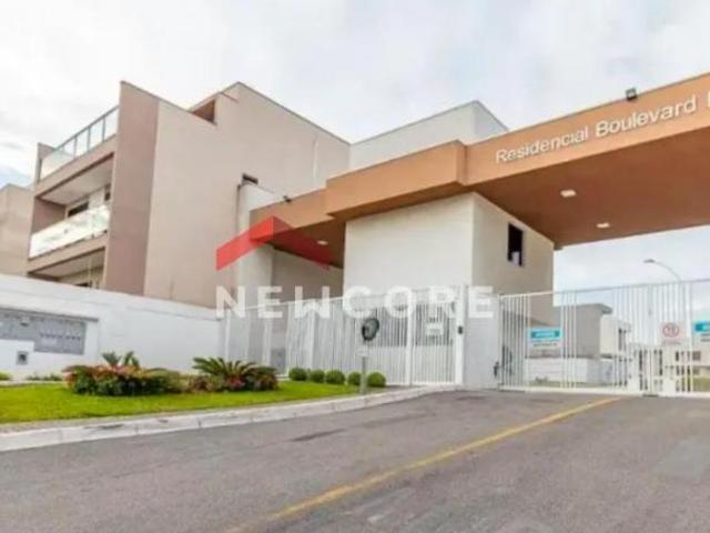Casa de condomínio em Rua Fernando de Noronha Santa Cândida Curitiba/PR