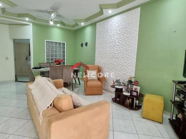 Casa de condomínio em Rua Itália Baffi Magni Massaguaçu Caraguatatuba/SP