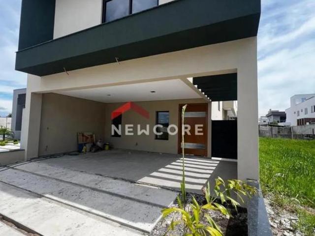 Casa de condomínio em Rua Padre Eugênio Jardim Jacinto Jacareí/SP