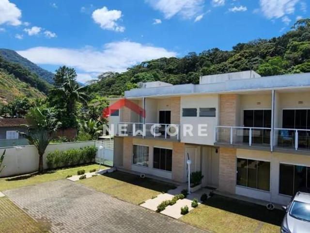 Casa de condomínio em Rua Paraguai Jardim Adalgisa Caraguatatuba/SP