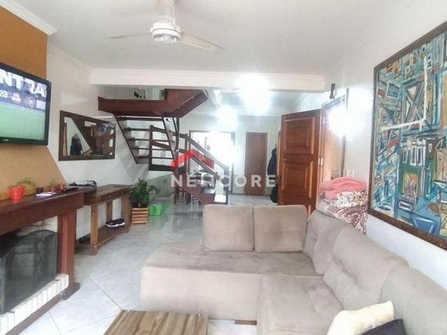 Casa de condomínio em Rua Professor Antônio José Remião Espírito Santo Porto Alegre/RS