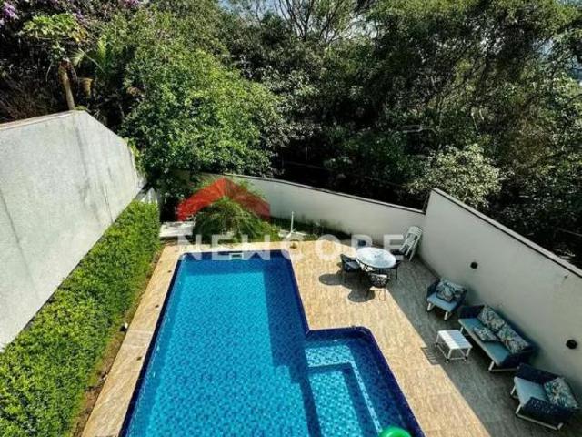 Casa de condomínio em Rua Rouxinol Suru Santana de Parnaíba/SP