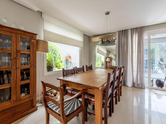 Casa de Condomínio em Terraville