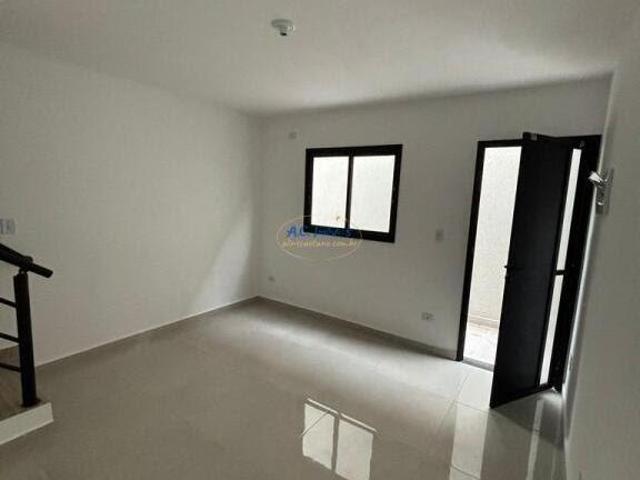 Casa de Condomínio em Vila Tupi Praia Grande, SP