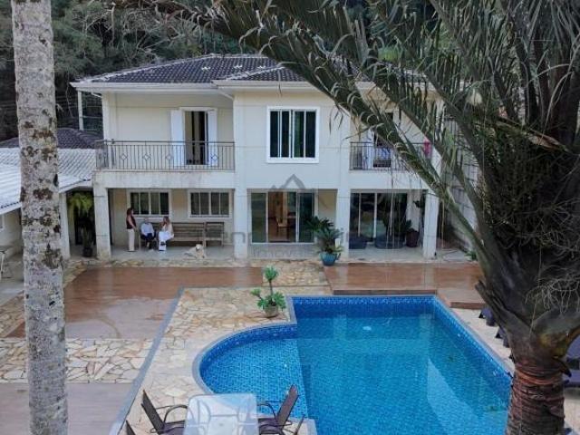 Casa de Condomínio Exclusiva na Serra da Cantareira – Conforto, Natureza e Acaba