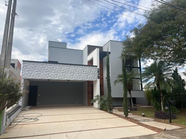 Casa de Condomínio Exclusiva no Jardim Reserva