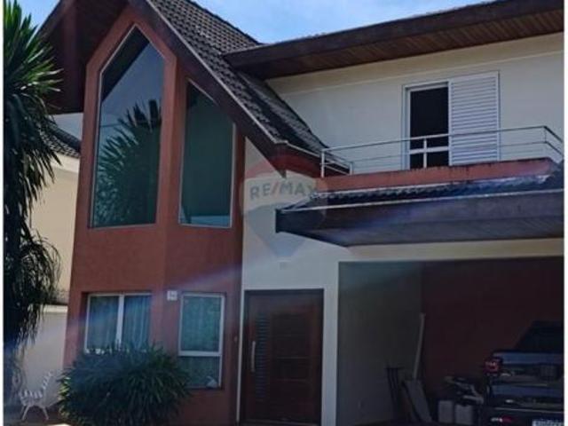 Casa de Condomínio Exclusiva em Urbanova SP