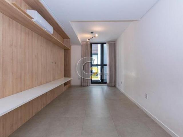 Casa de condomínio fechado, 2 suítes, 2 vagas, 135m²