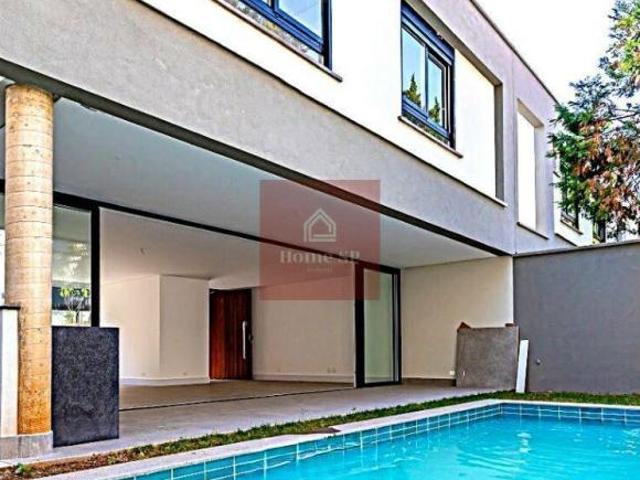Casa de Condomínio fechado 367 m2, 4 suítes 4 vagas, piscina privativa