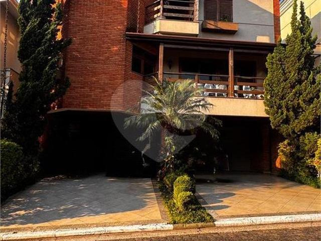Casa de condomínio fechado à venda no Tremembé, com 323m2