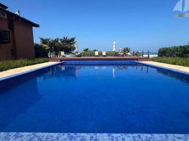 Casa de condomínio frente ao mar a venda na Praia da Baleia